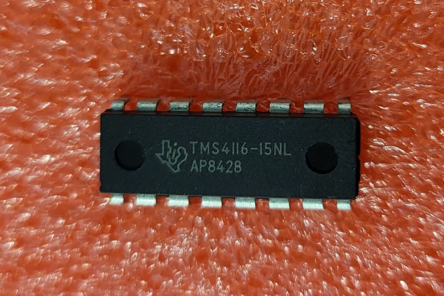 TMS4116 DRAM 16k x 1 bit - Retro Electronics